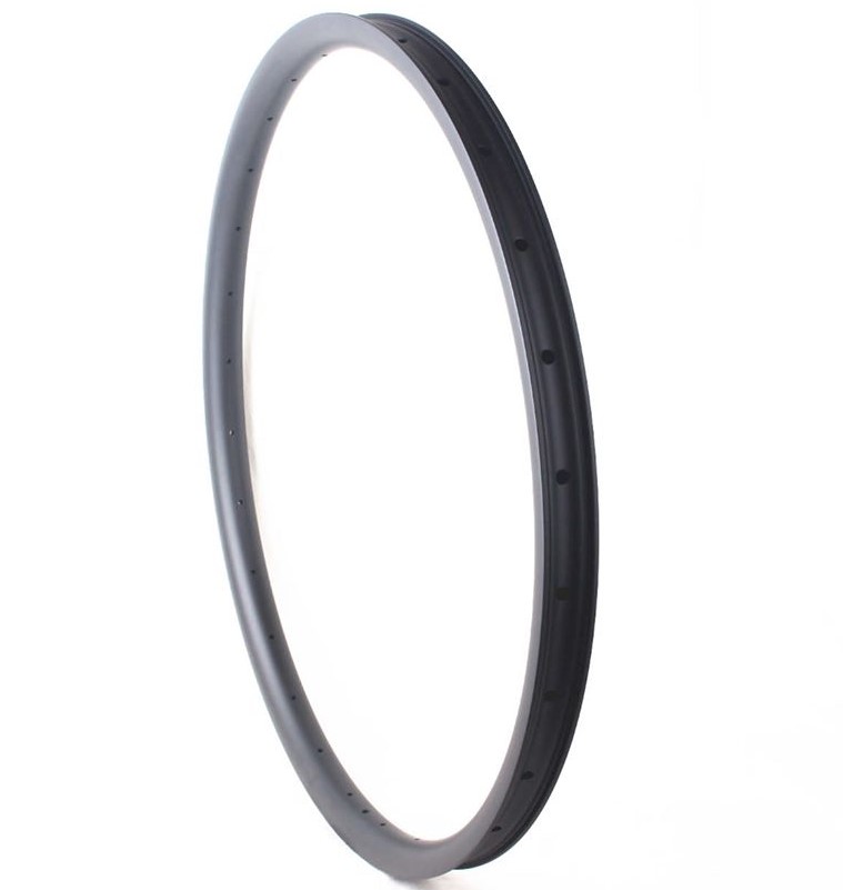 A lightweight carbon mountain bike wheelset ready to tackle any trail ...