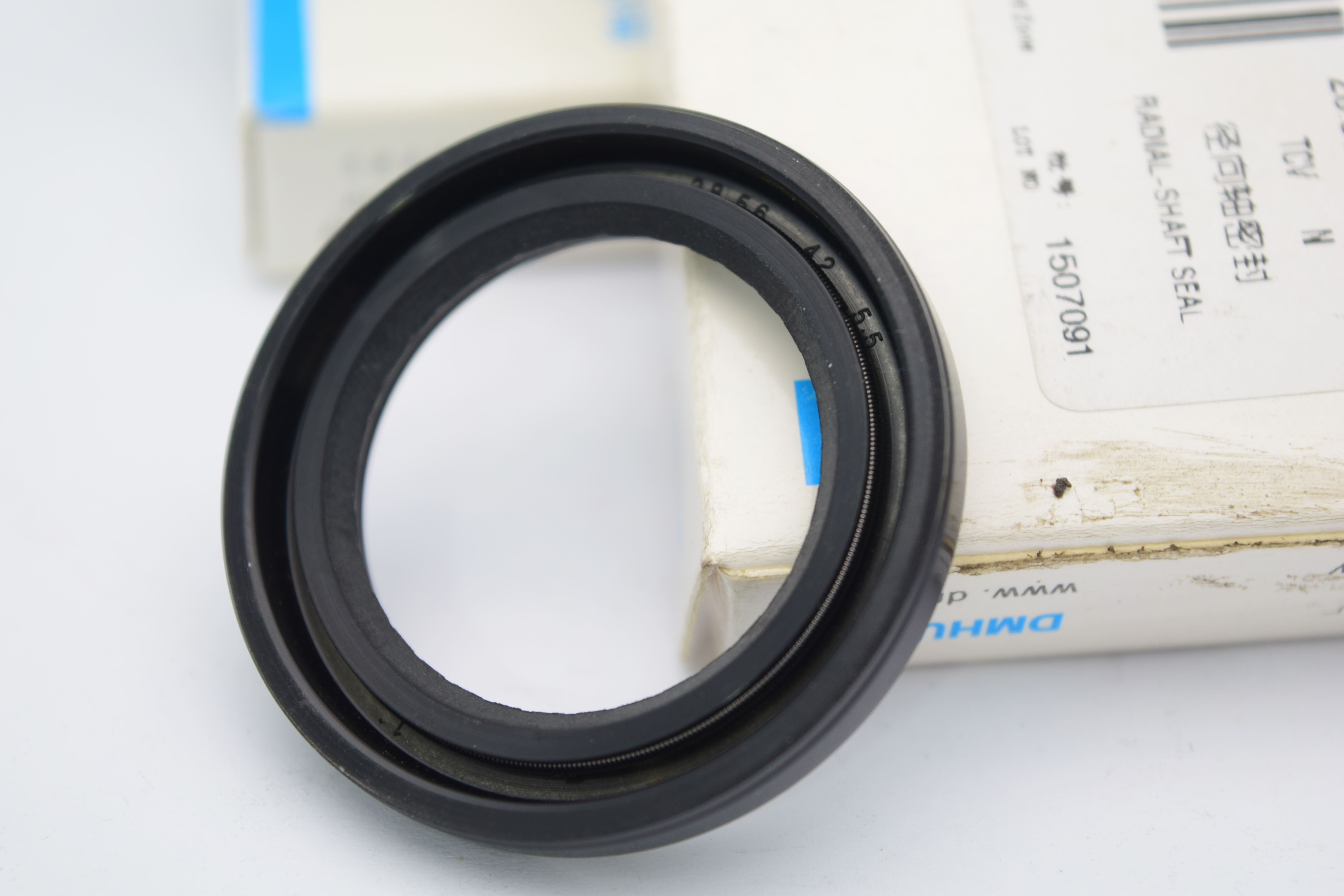 Wear-Resistant Excavator Hydraulic Pump Oil Seals | High-Quality ...